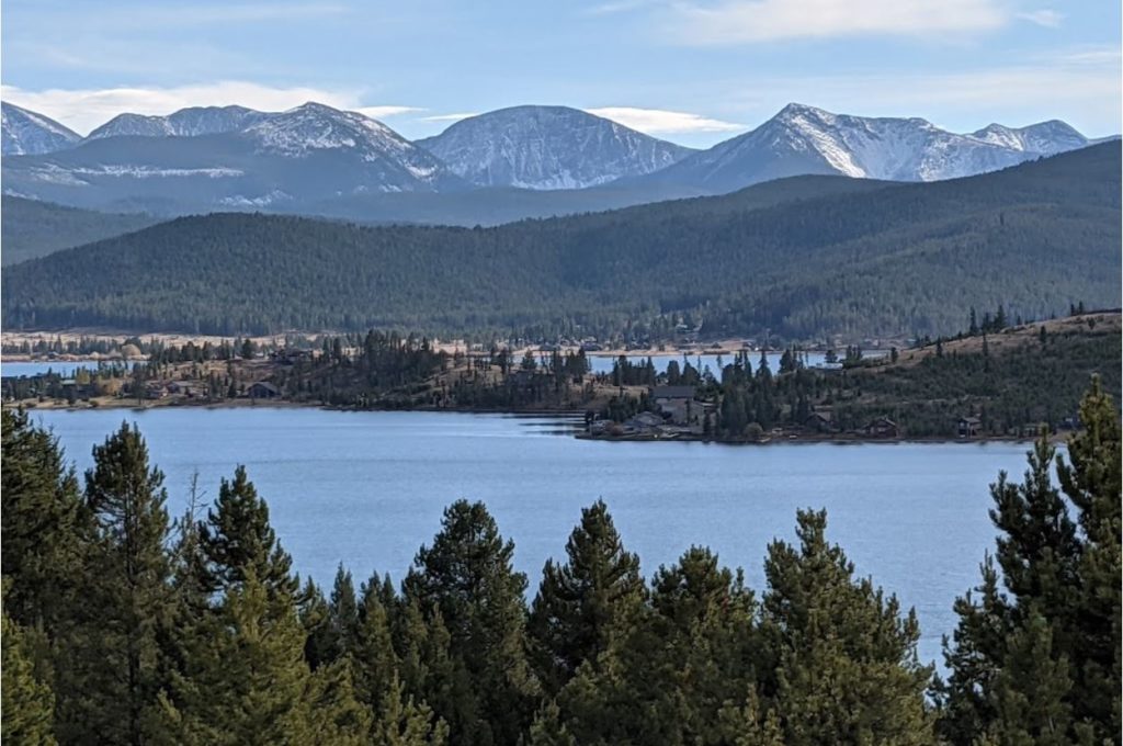 21 Best Lakes in Montana For Floating, Hiking, & Fishing | kiki la ...